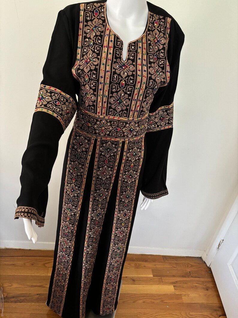 Palestinian Kaftan Thobe Thob Embroidery Purple With Colored Tatreez ...