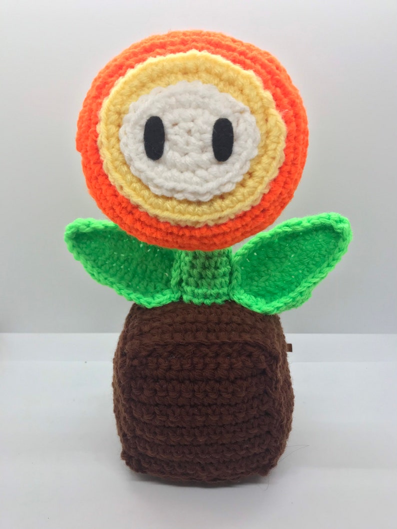 Amigurumi Crochet Pattern: Super Mario Bros Fire Flower - Etsy