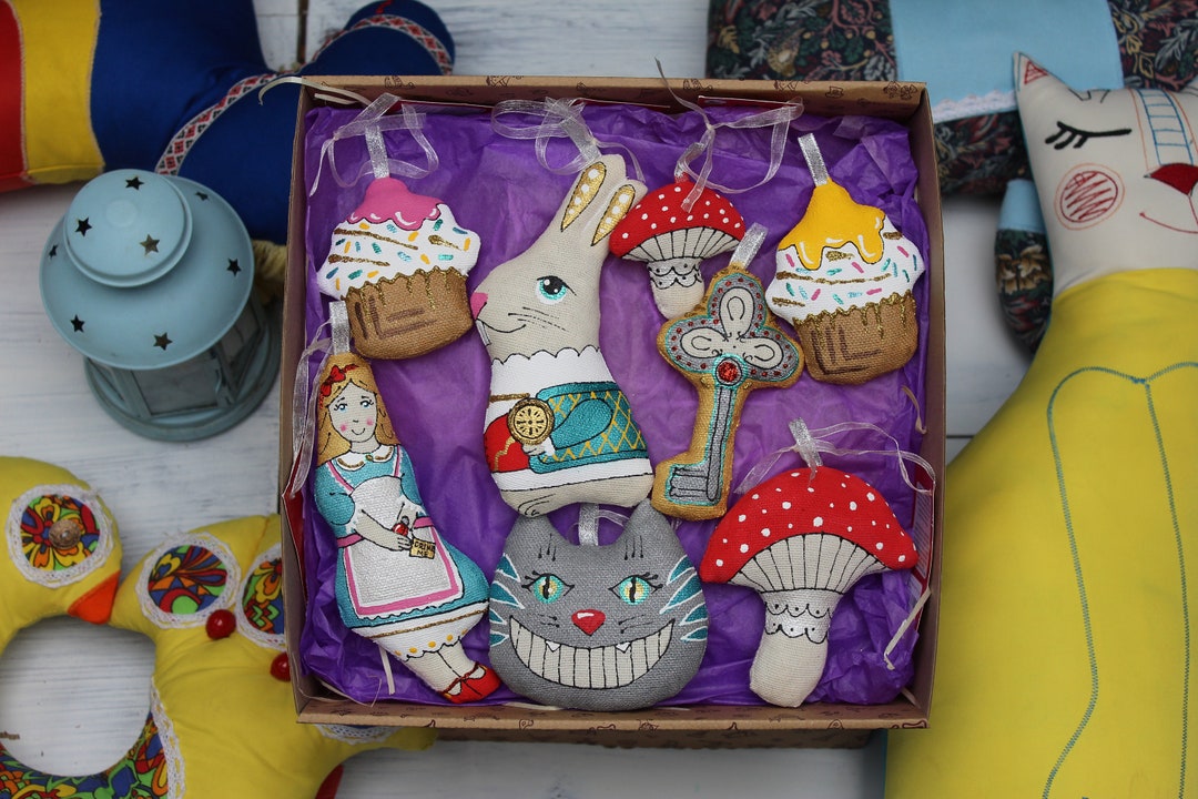 The Fairy Tale alice in Wonderland Gift Set Hand-crafted Fairy Tale ...