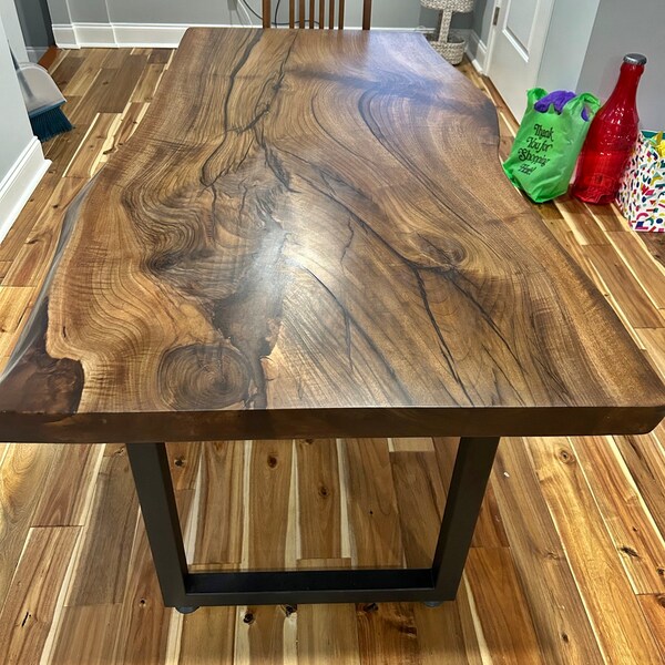 Live Edge Round Dining Table - Etsy