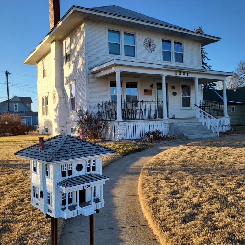 Custom Birdhouse - Etsy