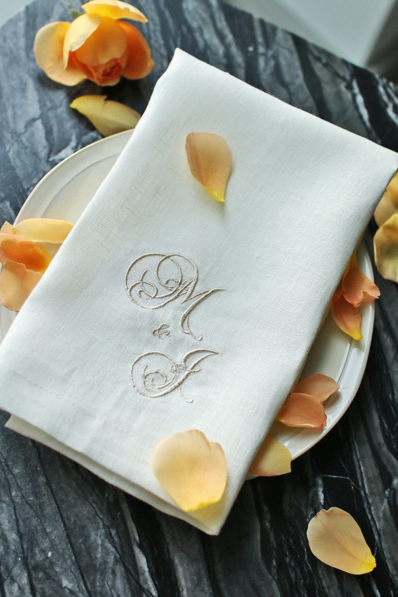 Embroidered Napkins Letter Monogrammed Napkins Dinner - Etsy