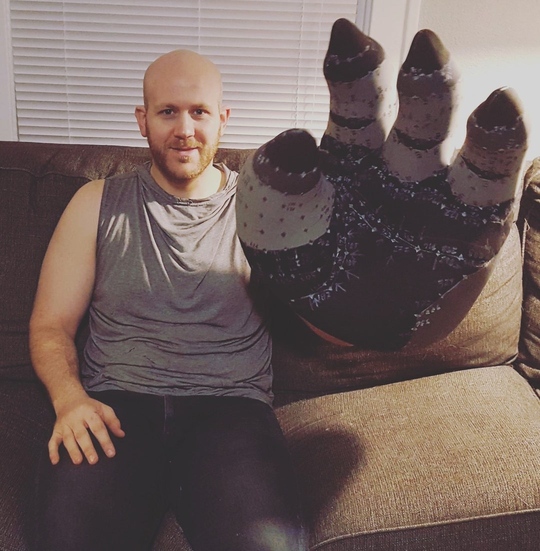 Bowser Hands Foam Template - Etsy