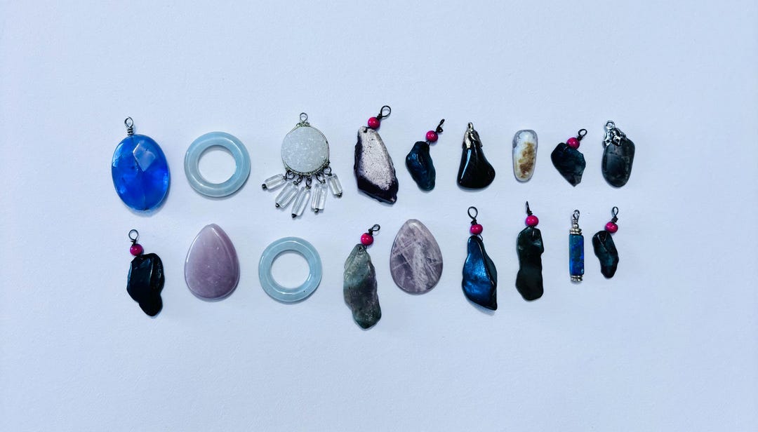 Lot of Small Size Stone Charm/pendants - Etsy