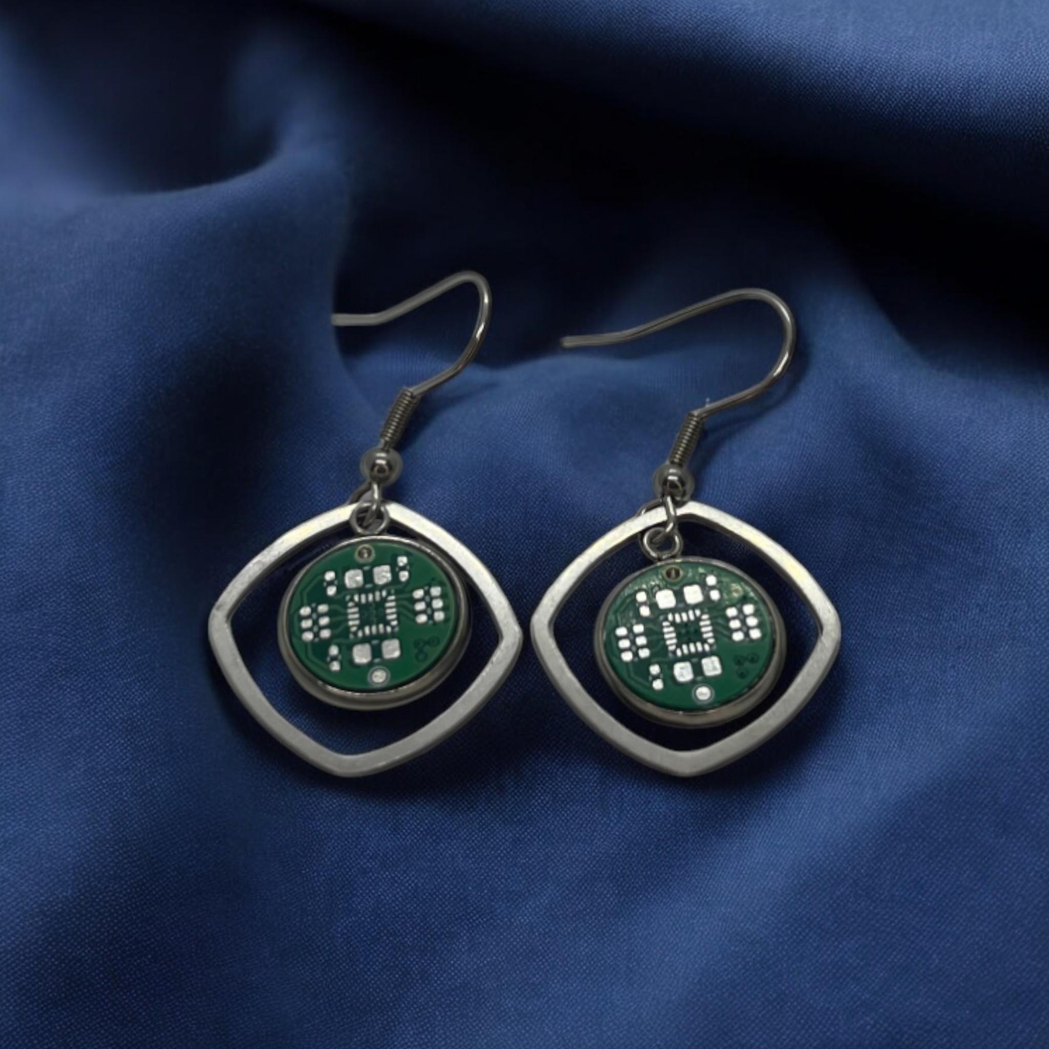 Modern Circuit Ring - Geeky PCB Jewelry | Cyberpunk Circuit Ring Gift ...