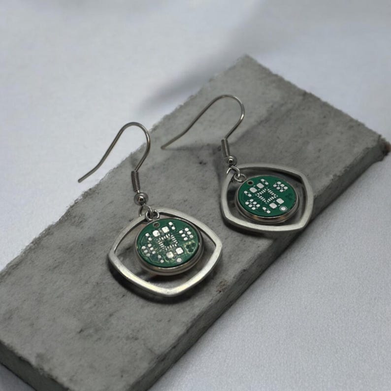 Modern Circuit Ring - Geeky PCB Jewelry | Cyberpunk Circuit Ring Gift ...