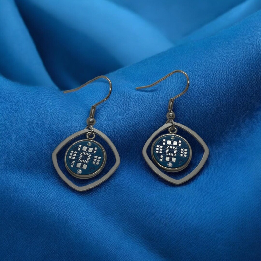 Modern Circuit Ring - Geeky PCB Jewelry | Cyberpunk Circuit Ring Gift ...