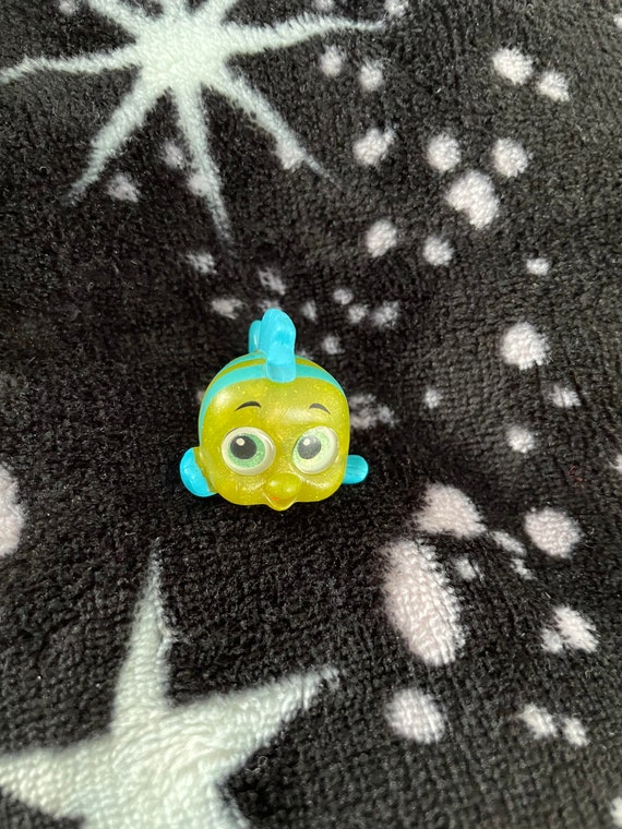 S6 Flounder Keychain - Etsy