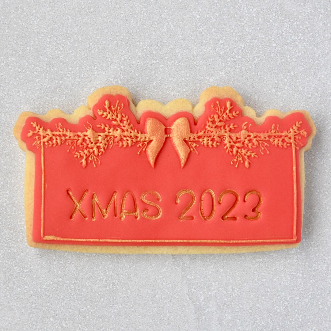 Garland Table Place Name Biscuits Monogram With Matching Cutter ...