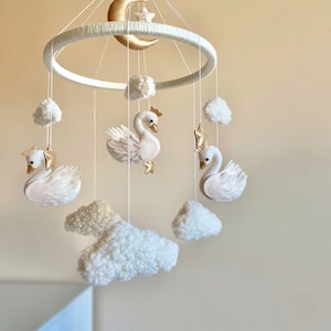 Swan Mobile, Baby Mobile Girl, Boucle Mobile, Baby Room Decor, Nursery ...