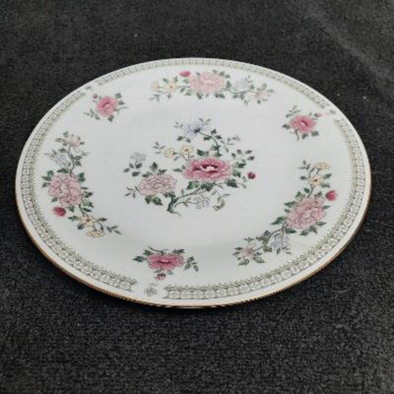 Trisa Fine Porcelain 1560 Roses Pattern Dinner Plate - Etsy