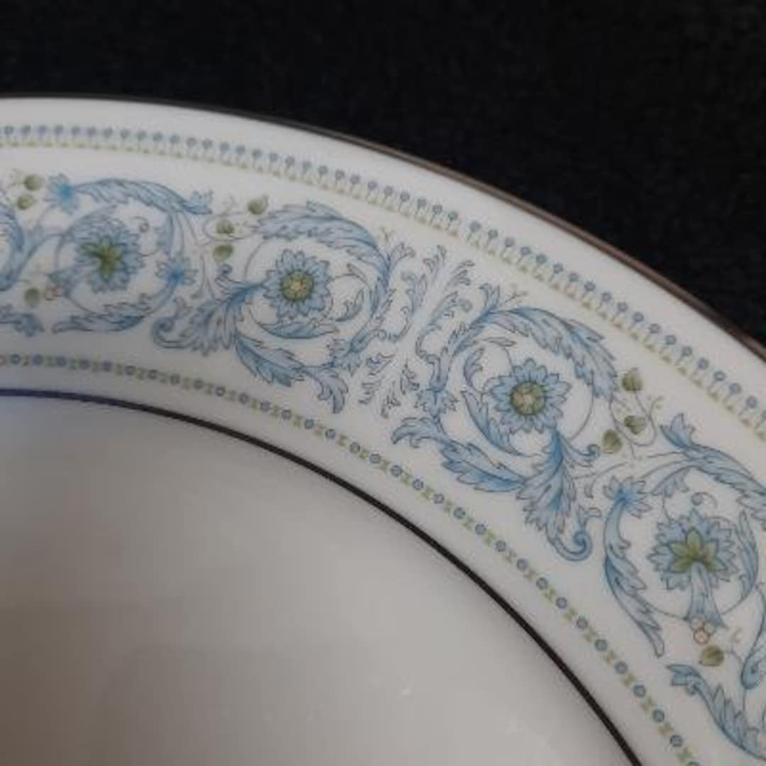 Noritake Ivory China Monteleone 7569 Pattern Dinner Plate Platinum Trim ...