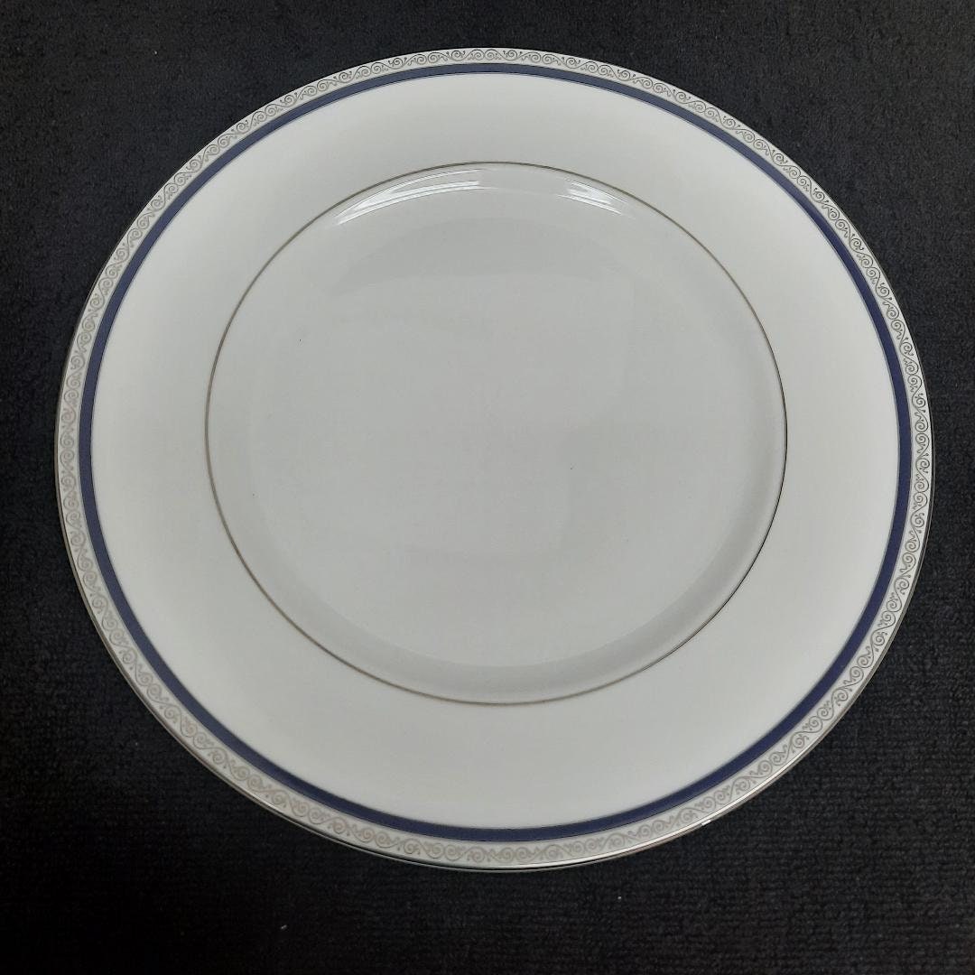 Wedgwood Bone China Seville Pattern Dinnerware Pieces Made in England ...