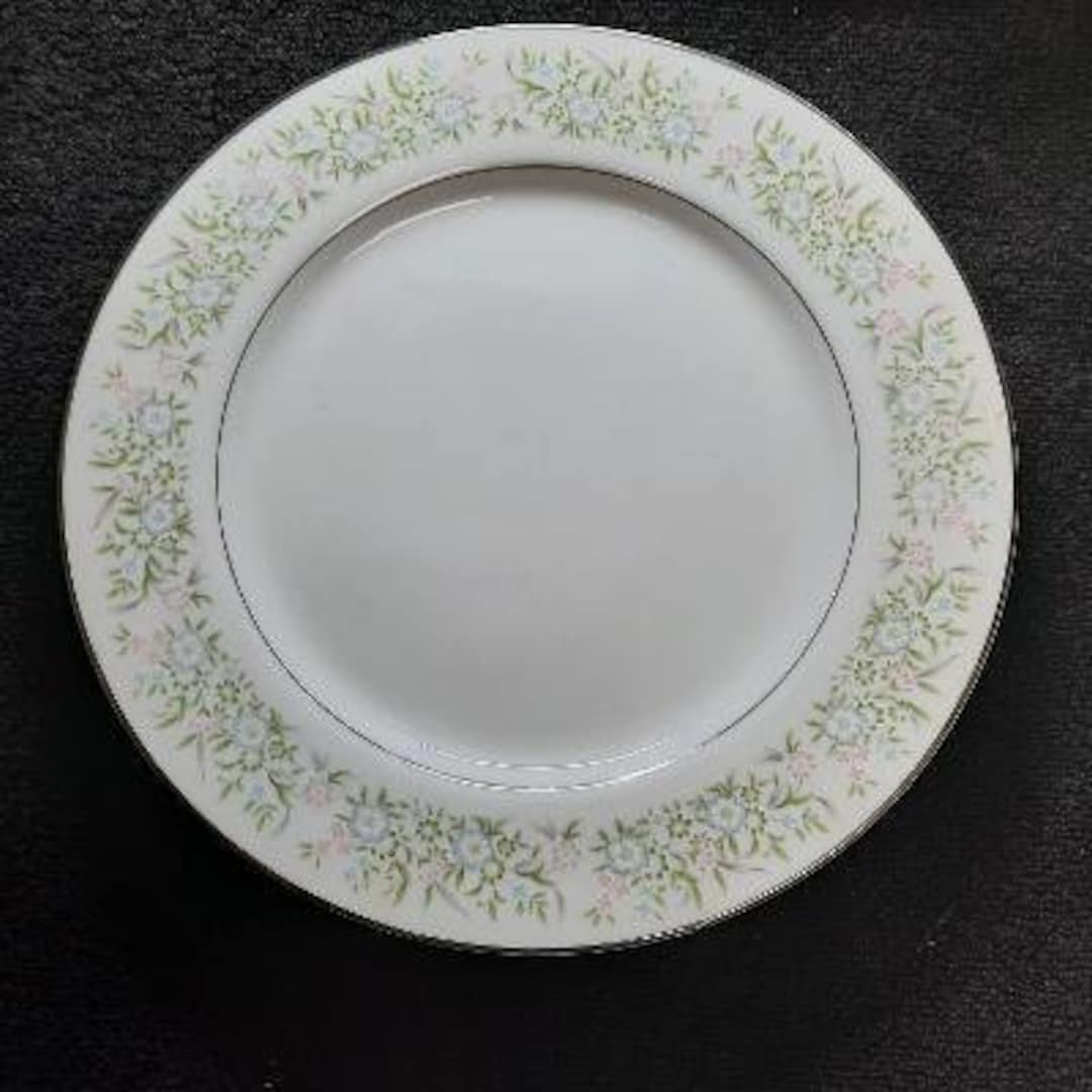 Taihei Registered Fine China Springtime Pattern Dinner Plate Platinum ...