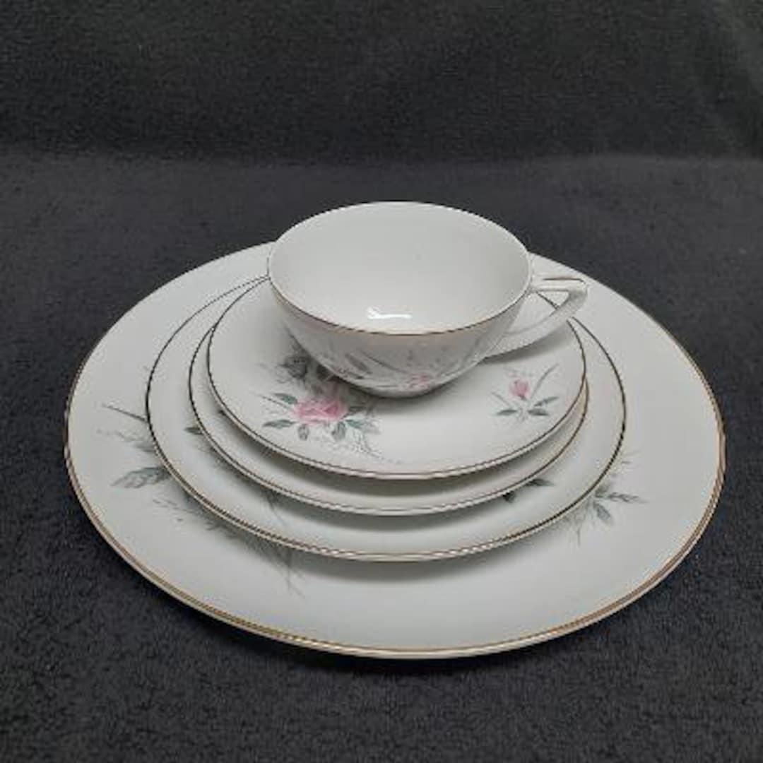 Fine China of Japan Golden Rose Pattern Dinnerware Pieces Choice ...