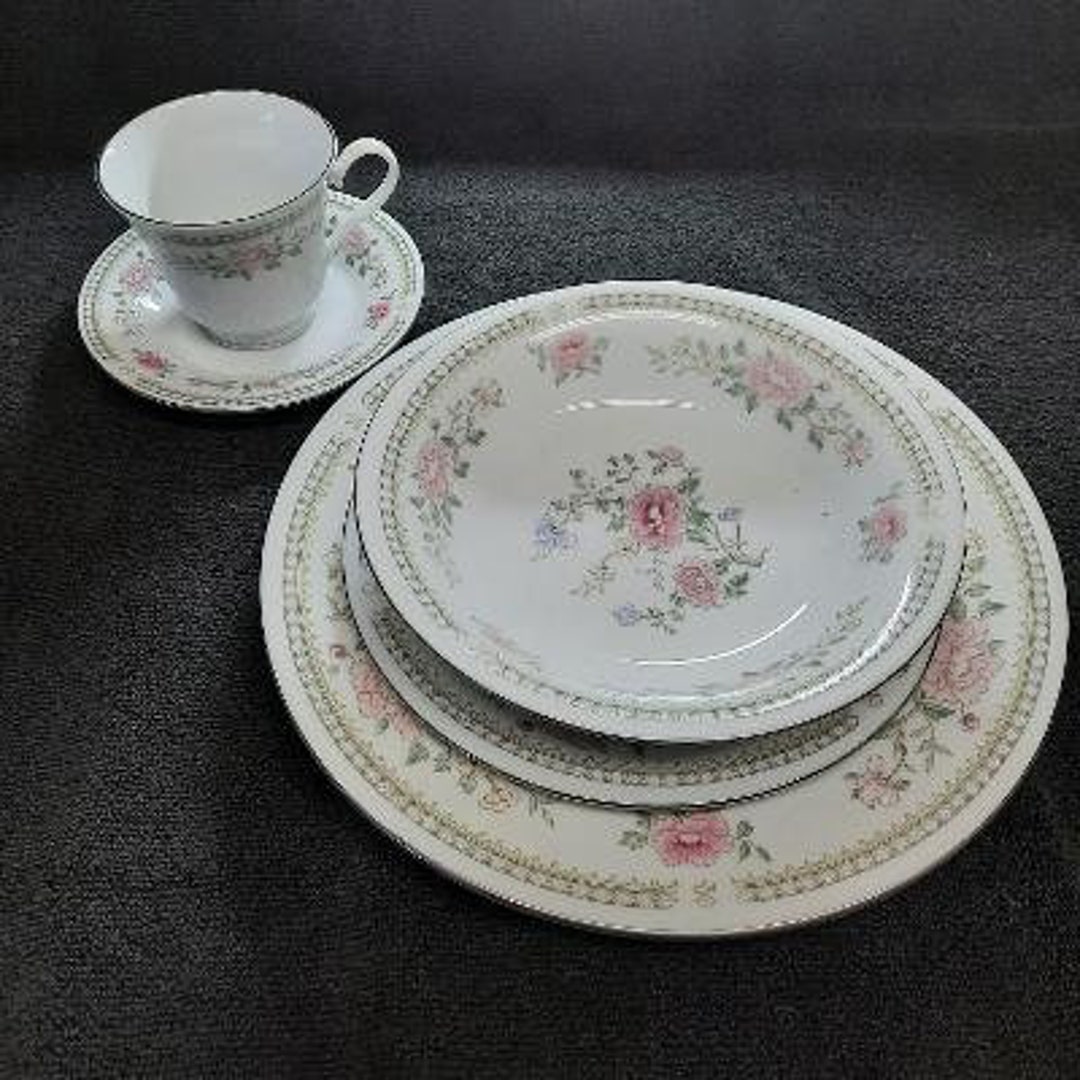 Crescent Fine China CCN4 Floral Pattern 5 Piece Place Setting Platinum ...