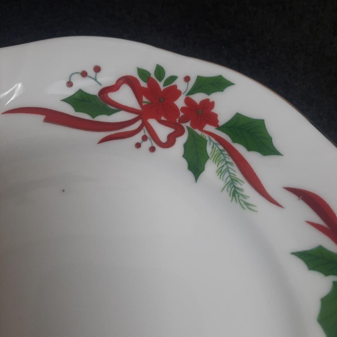 Southington Fine China by Baum Victorian Holiday Pattern Dinnerware ...