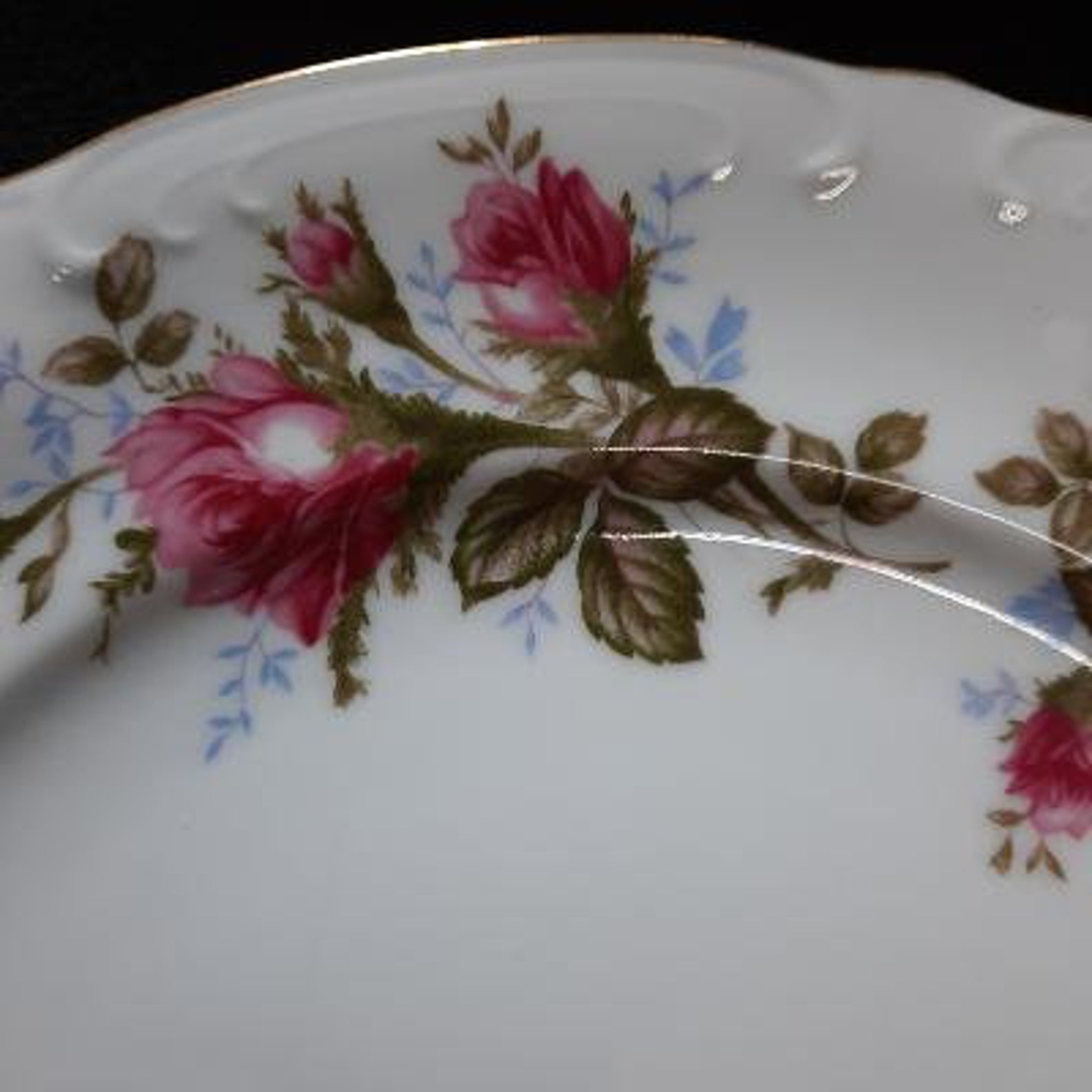 Fine China of Japan Royal Rose Pattern Dinner Plate Embossed Moss Rose ...