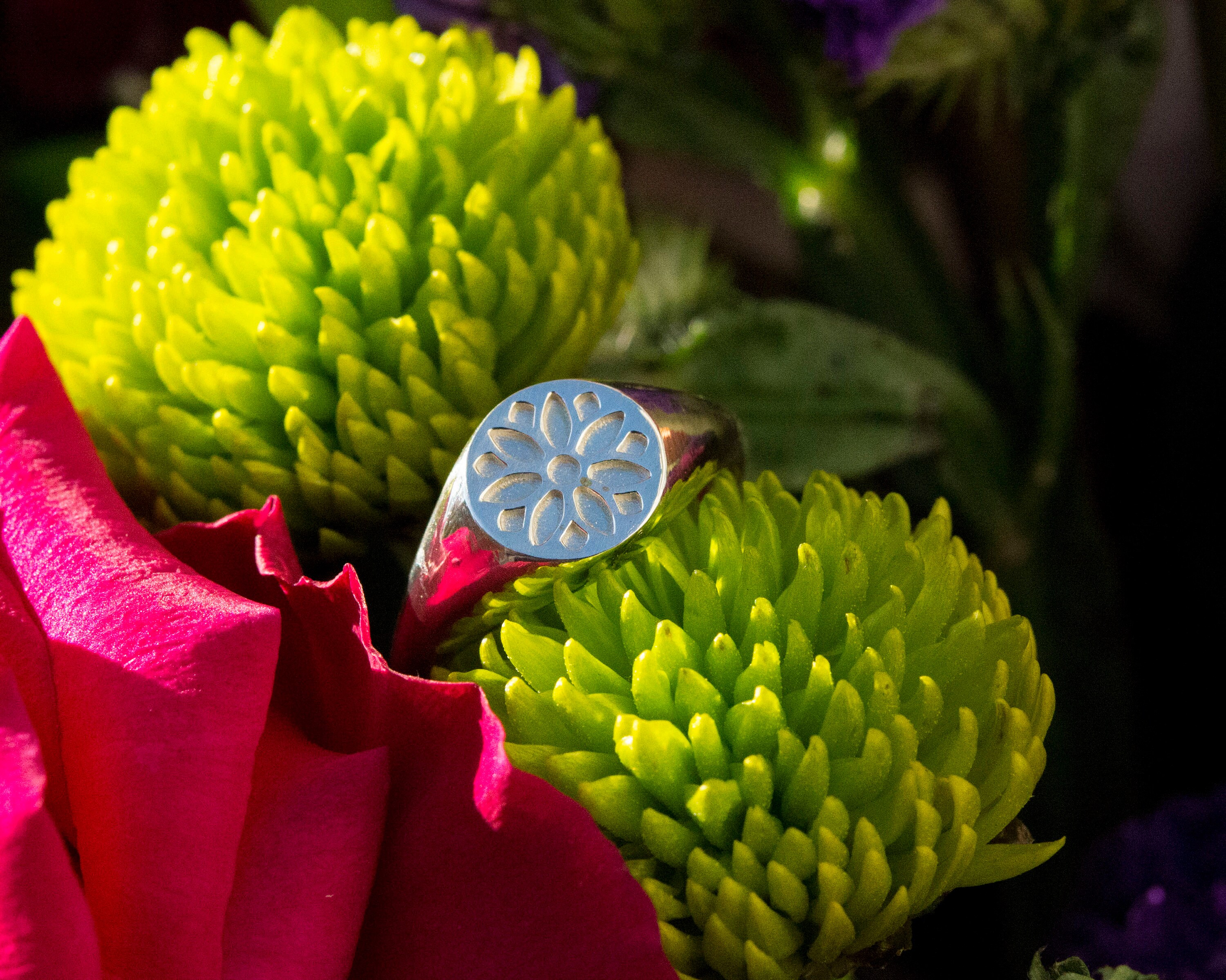Daisy Signet Ring, Floral Engraved Ring, Flower Signet Ring, Dainty ...