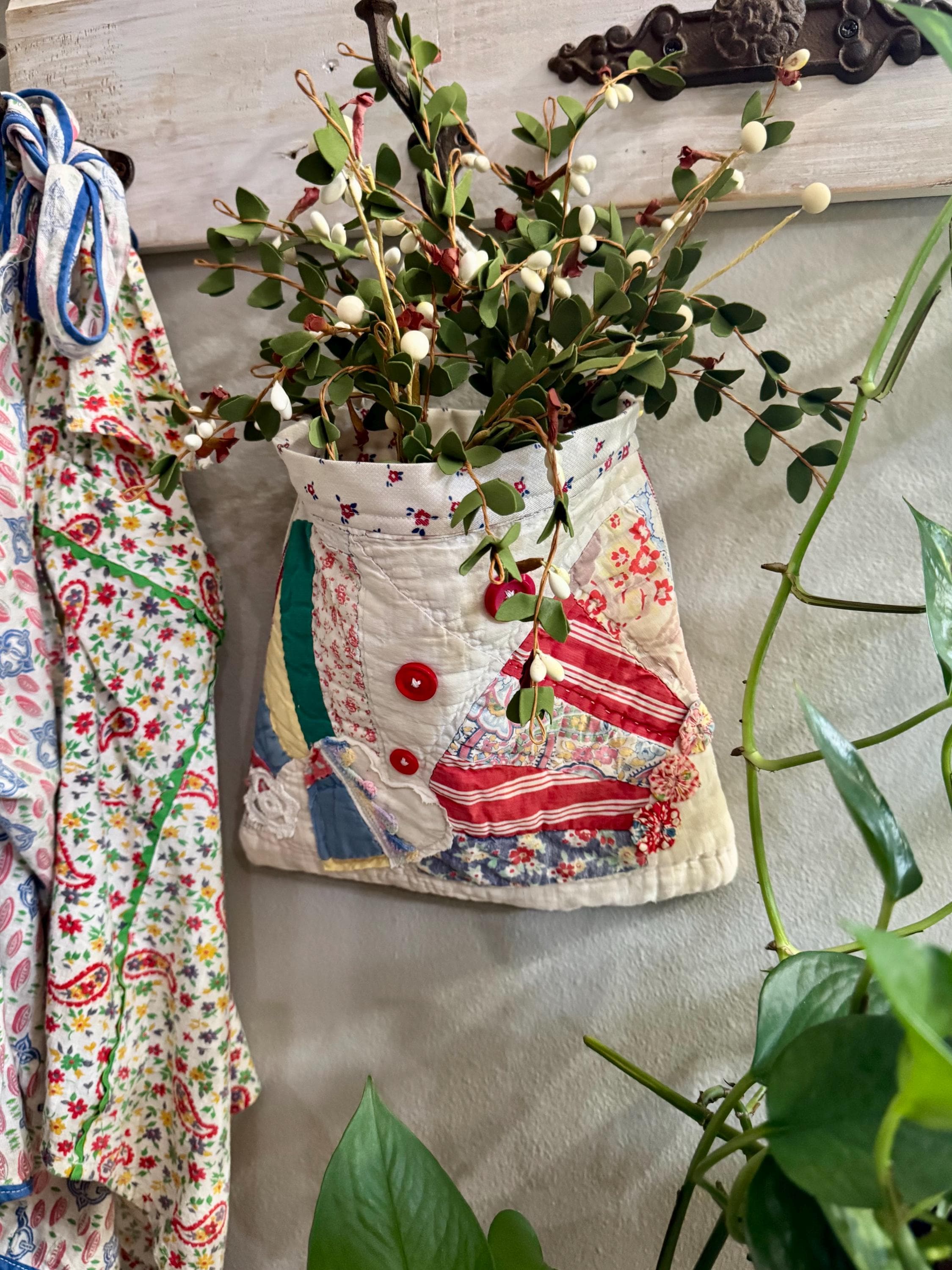 Pocket Pouch, Vintage Repurposed Quilt, Peg Rail/hook Hanger, Farmhouse ...