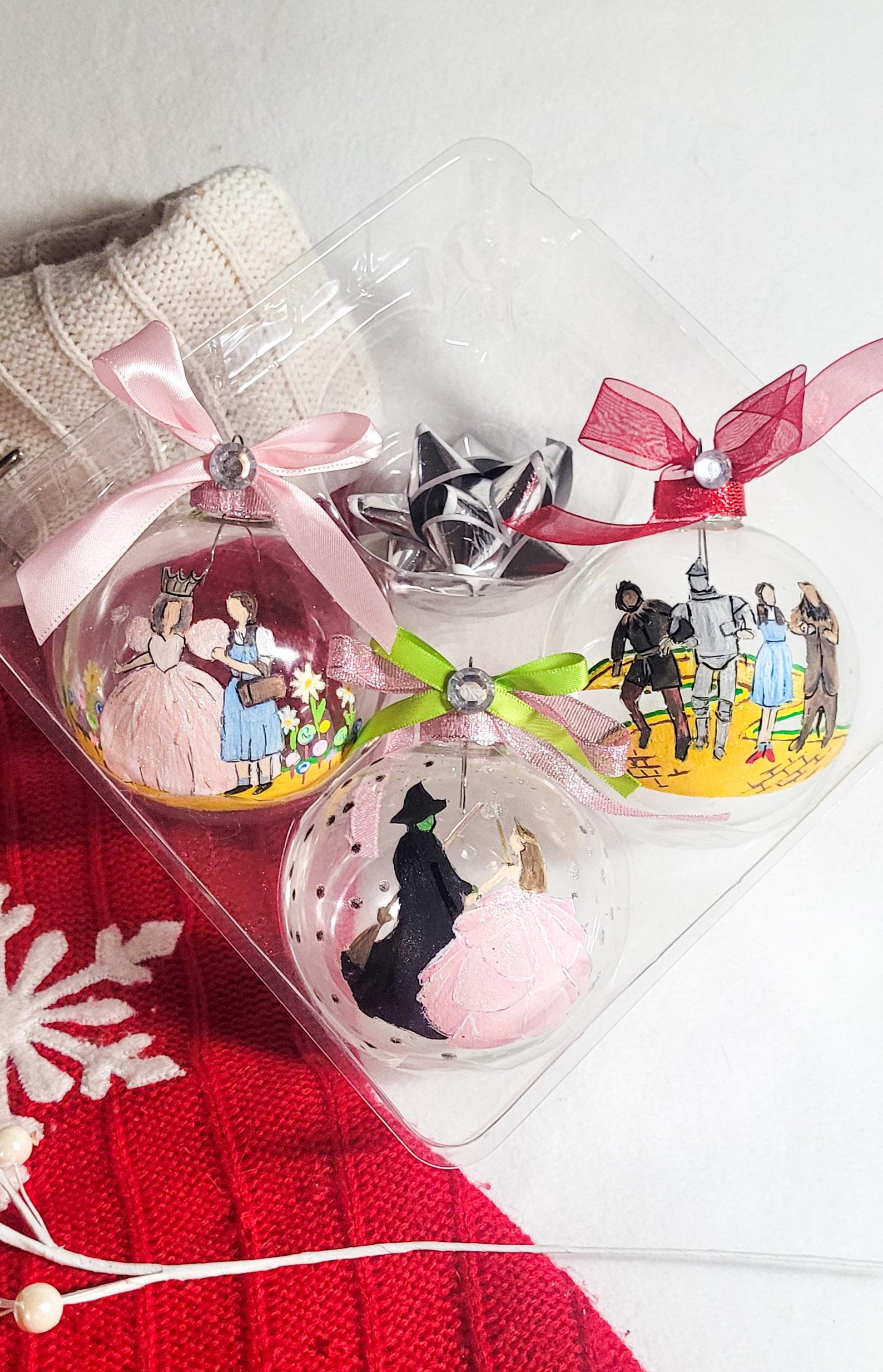 WICKED Hand Painted Glass Ornament Galinda and Elphaba - Etsy