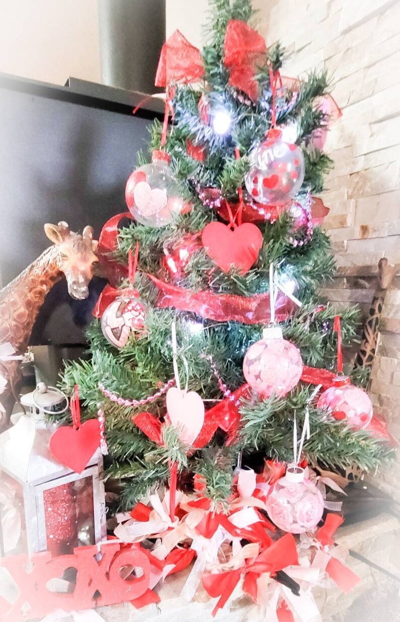 VALENTINE'S DAY Tree Decor | Handpainted Ornament Glass Bulb Set | Love ...