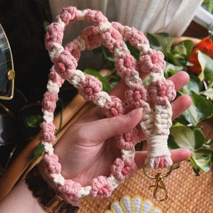Flower Lanyard | Macrame Keychain | Macrame Daisy | Lanyard for Keys ...