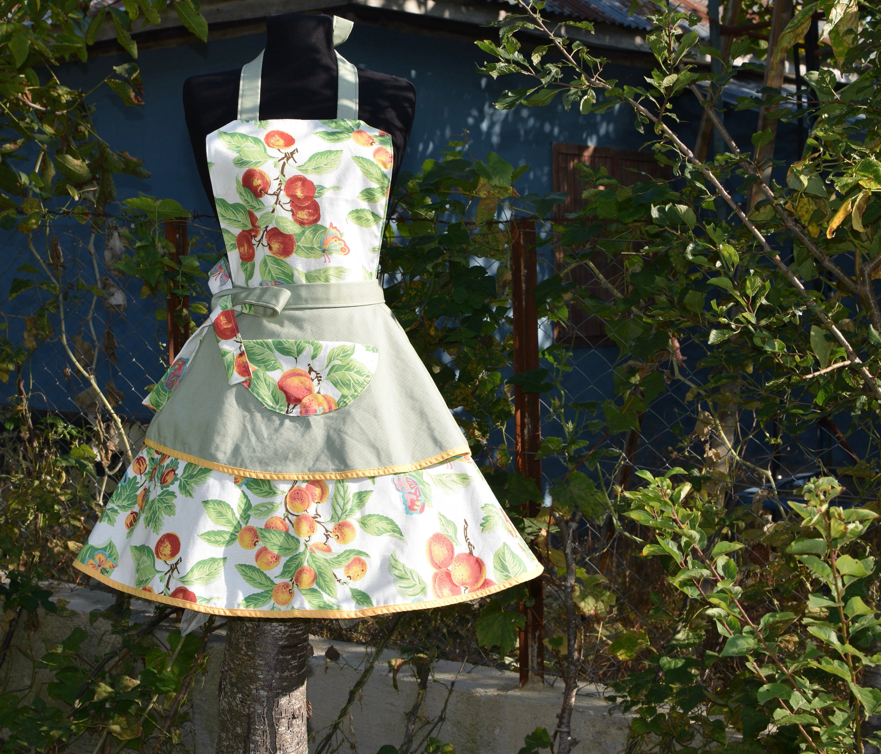 Retro Apron, Pretty Apron, Kitchen Apron, Homemade Apron, Fancy Apron, Baking Aprons, Floral ...