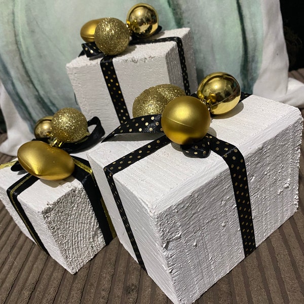 Display Prop - Etsy