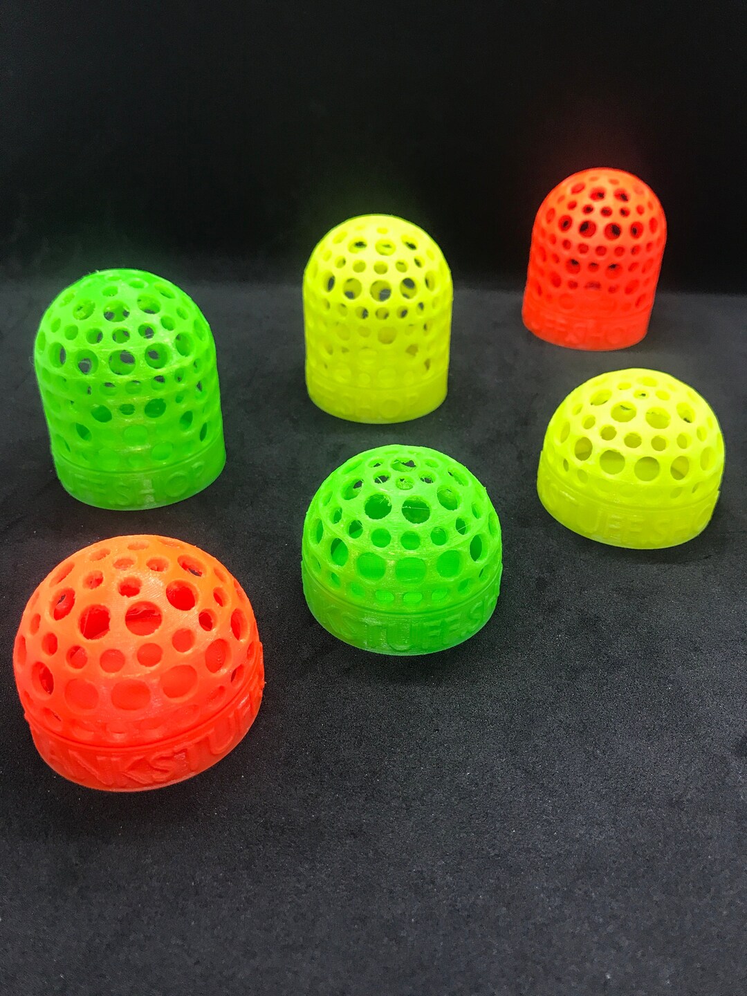 Magnetic Frozen & Live Fish Feeder / UV Reactive Fish Feeder ...