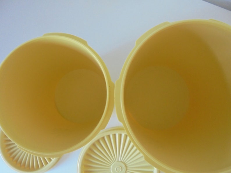 Tupperware Vintage Canisters X 2 Starburst Collection 1970s Gold Yellow ...