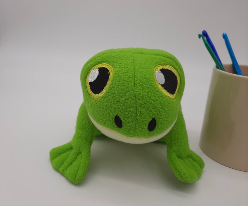 Green Tree Frog Plushie Cuddle Buddy Stuffed Animal Hoppin - Etsy