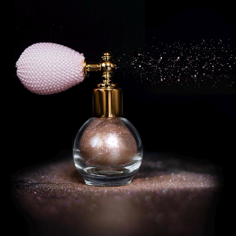 Spray Sacred Shimmer - Bodyshimmer - Shimmer Puff - Luminizer ...
