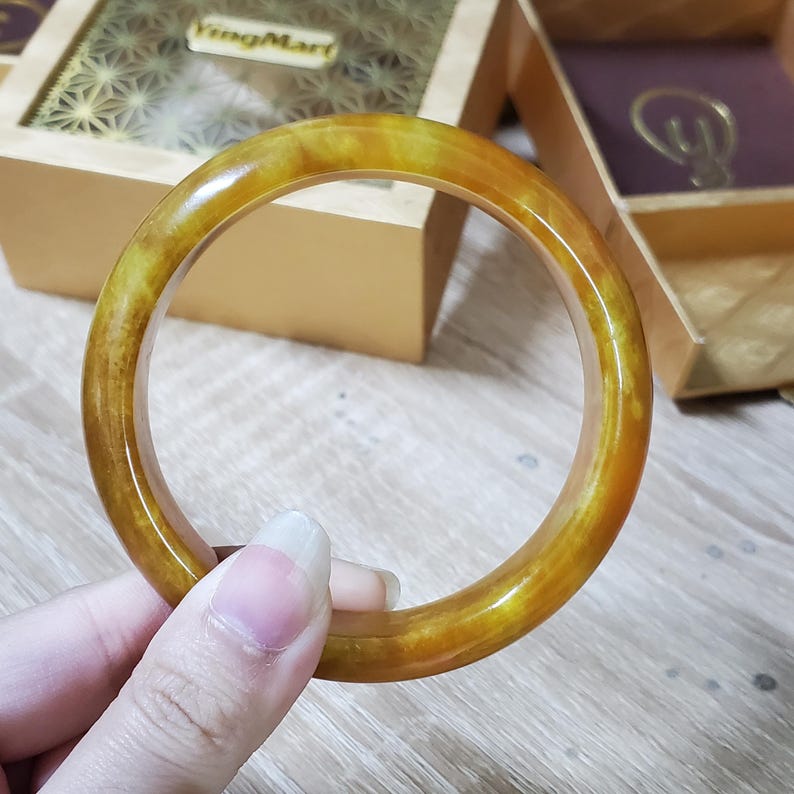 High Quality 48-72mm Jadeite Jade Light to Medium Yellow Yingmart ...