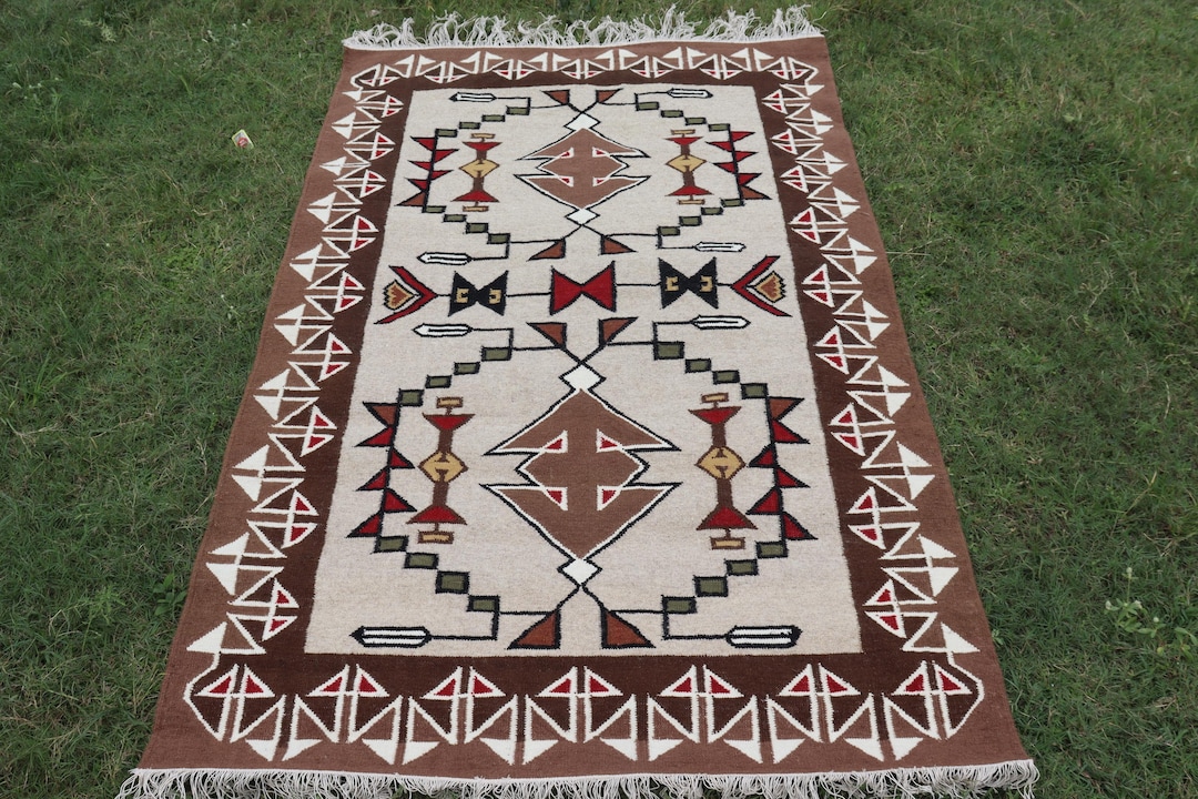 Gray Southwestern Navajo Rug Hand Woven Native American Geometrical ...