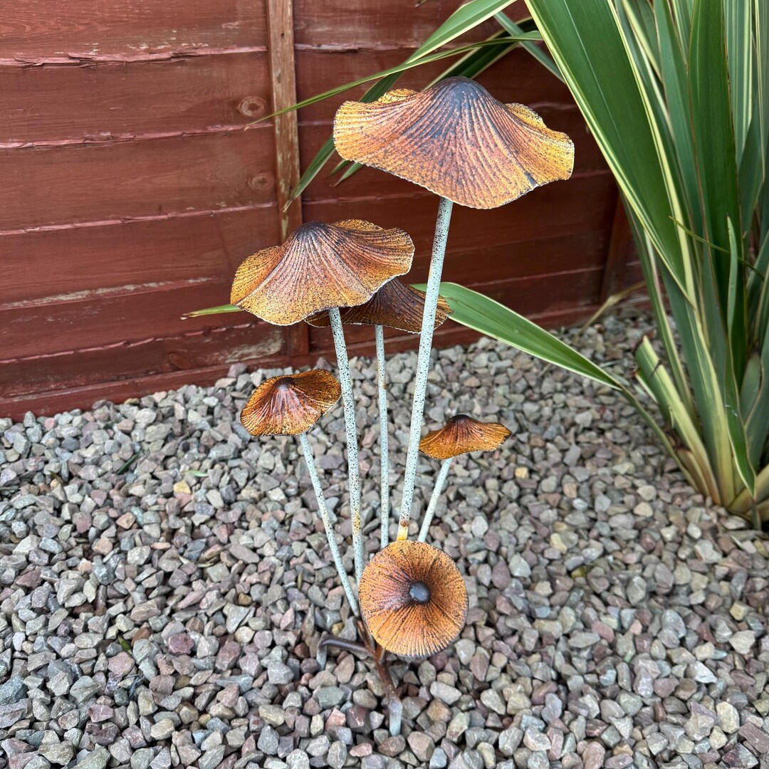 Large Brown Metal Garden Mushroom Toadstool Ornament - Etsy