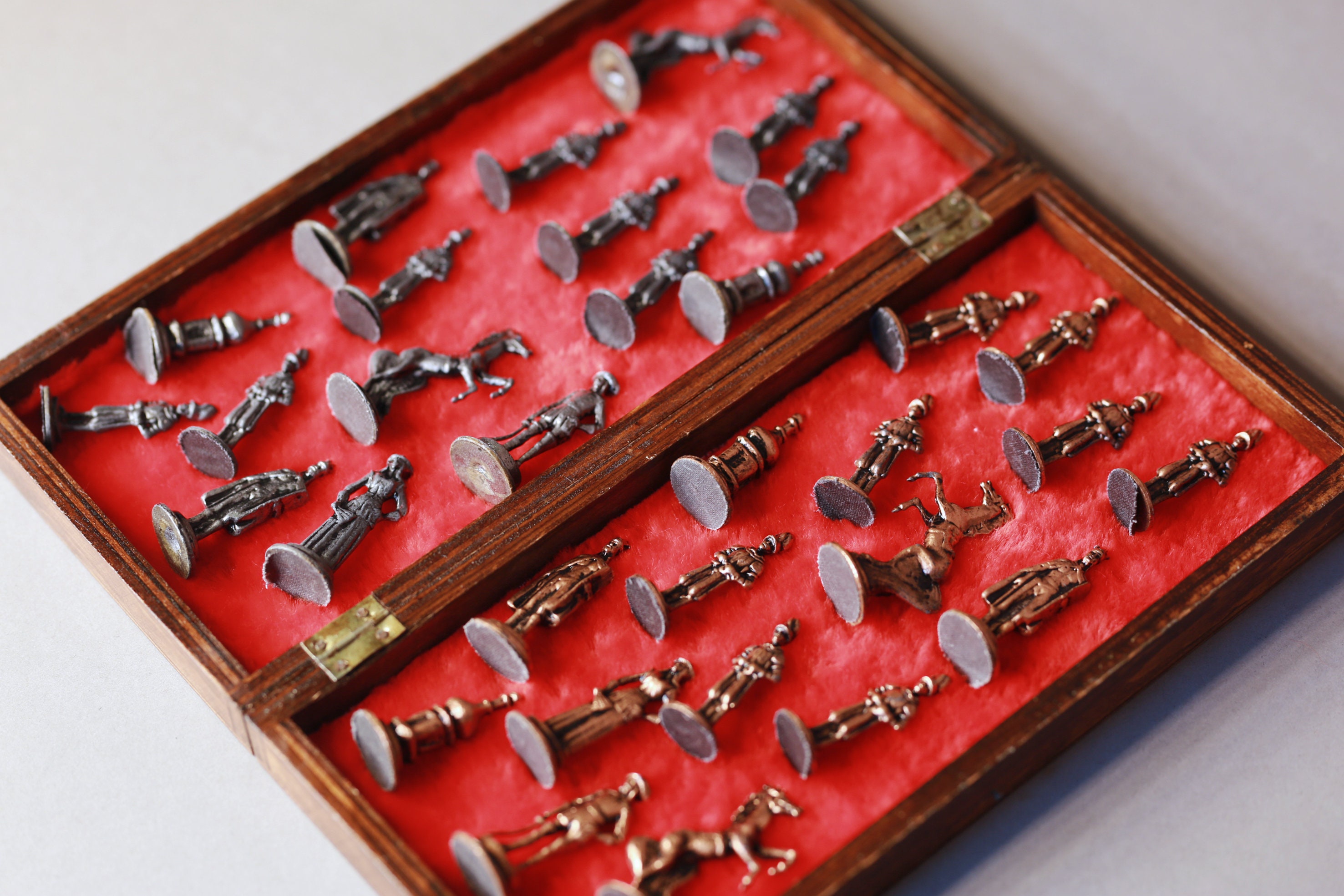 RARE Handmade Wood reed Plated Chess Board With Metal lead Figures ...