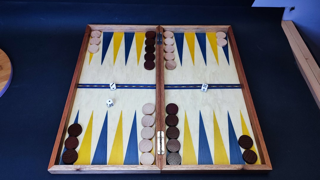 Cedar Wood Box With a Board to Play Chess and a Board to Play Backgammon. - Etsy