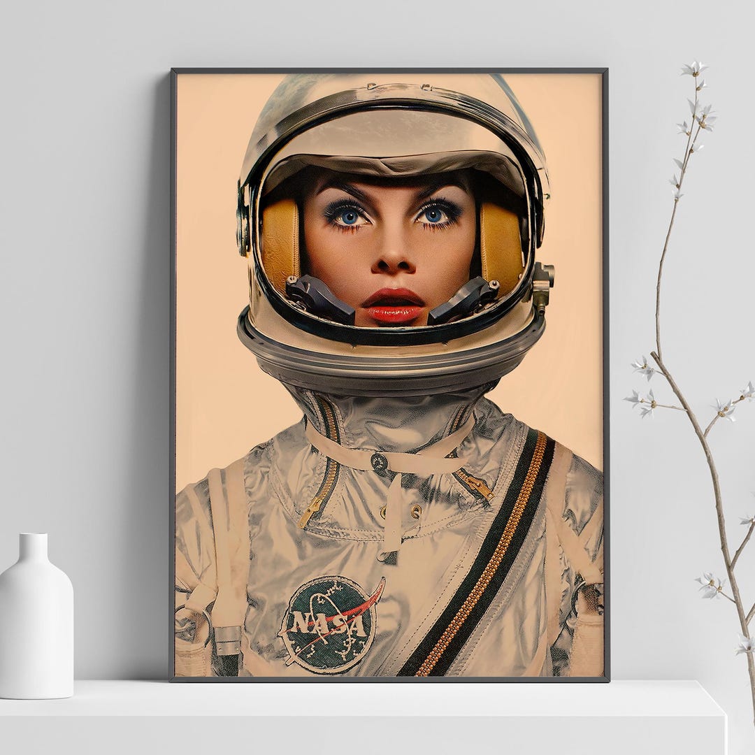 Jean Shrimpton Vintage Girl Astronaut - 60s Space Age Atomic Fashion ...