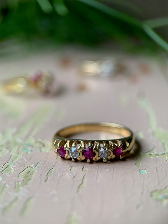 Exquisite Antique 18ct Gold Ruby & Diamond Five Stone… - Gem
