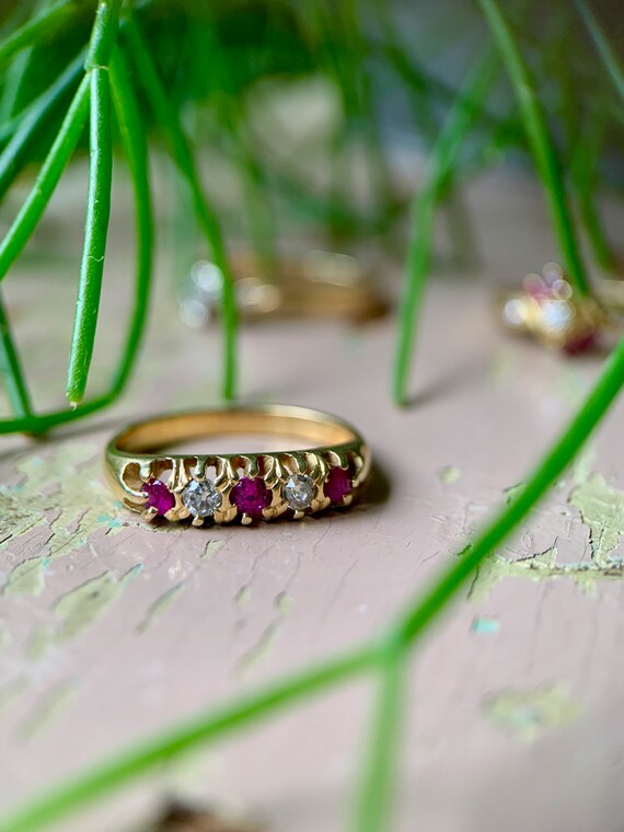 Exquisite Antique 18ct Gold Ruby & Diamond Five Stone… - Gem