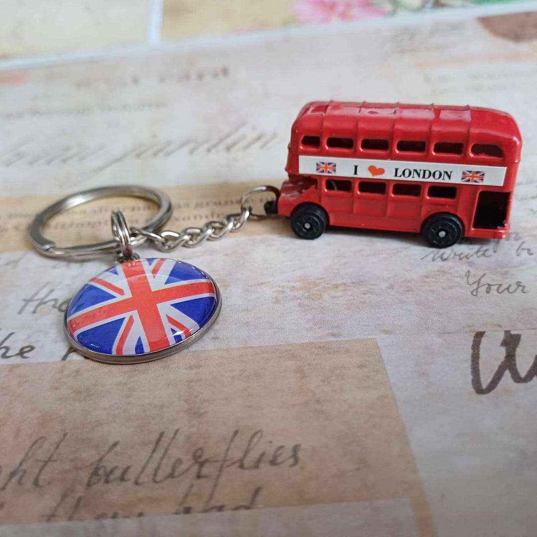 London Bus and Union Jack Keyring, Union Jack and London Bus Keyring ...