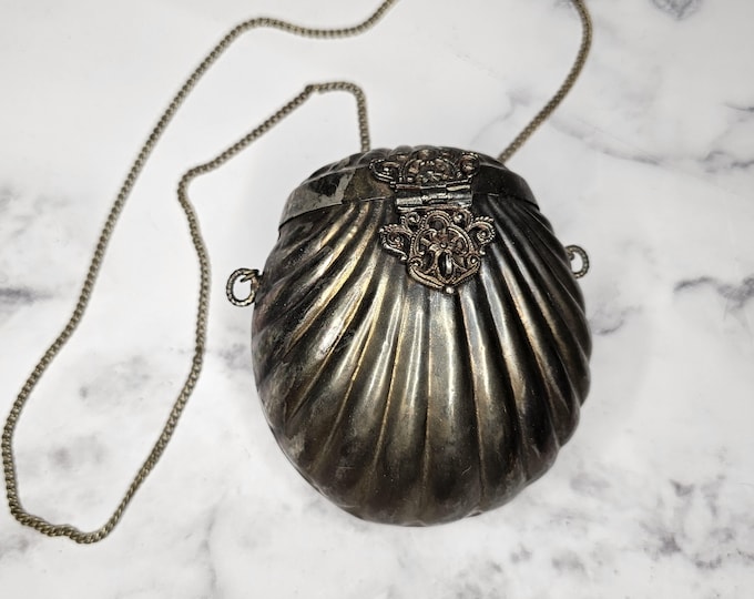 1920s Clam Shell Shoulder Bag With Chain Strap - Etsy
