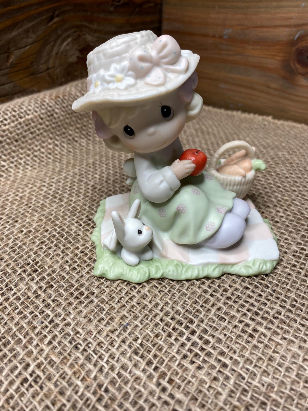 Vintage Precious Moments Figure * We're so Hoppy You're Here by Enesco ...