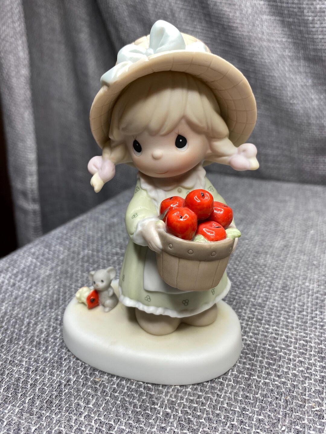 Vintage Precious Moments Figure Happiness to the Core by Enesco retired ...