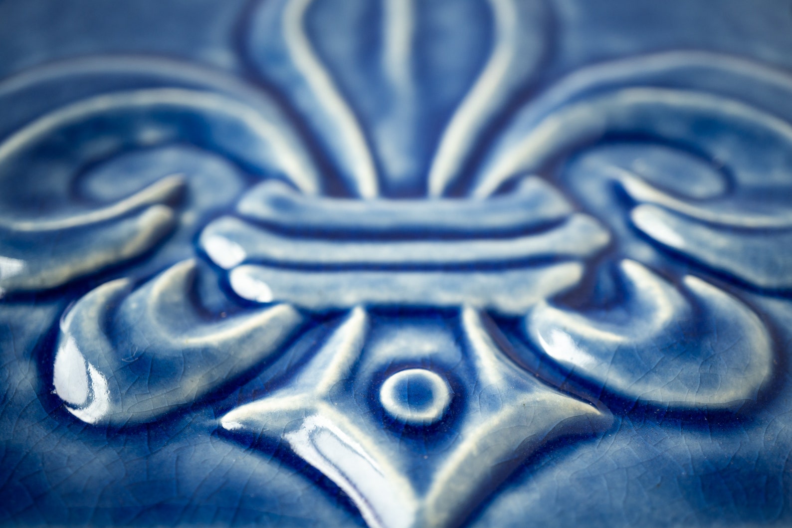 6" Victorian Fleur De Lis Tile in Sapphire Blue Crackle, Handmade ...