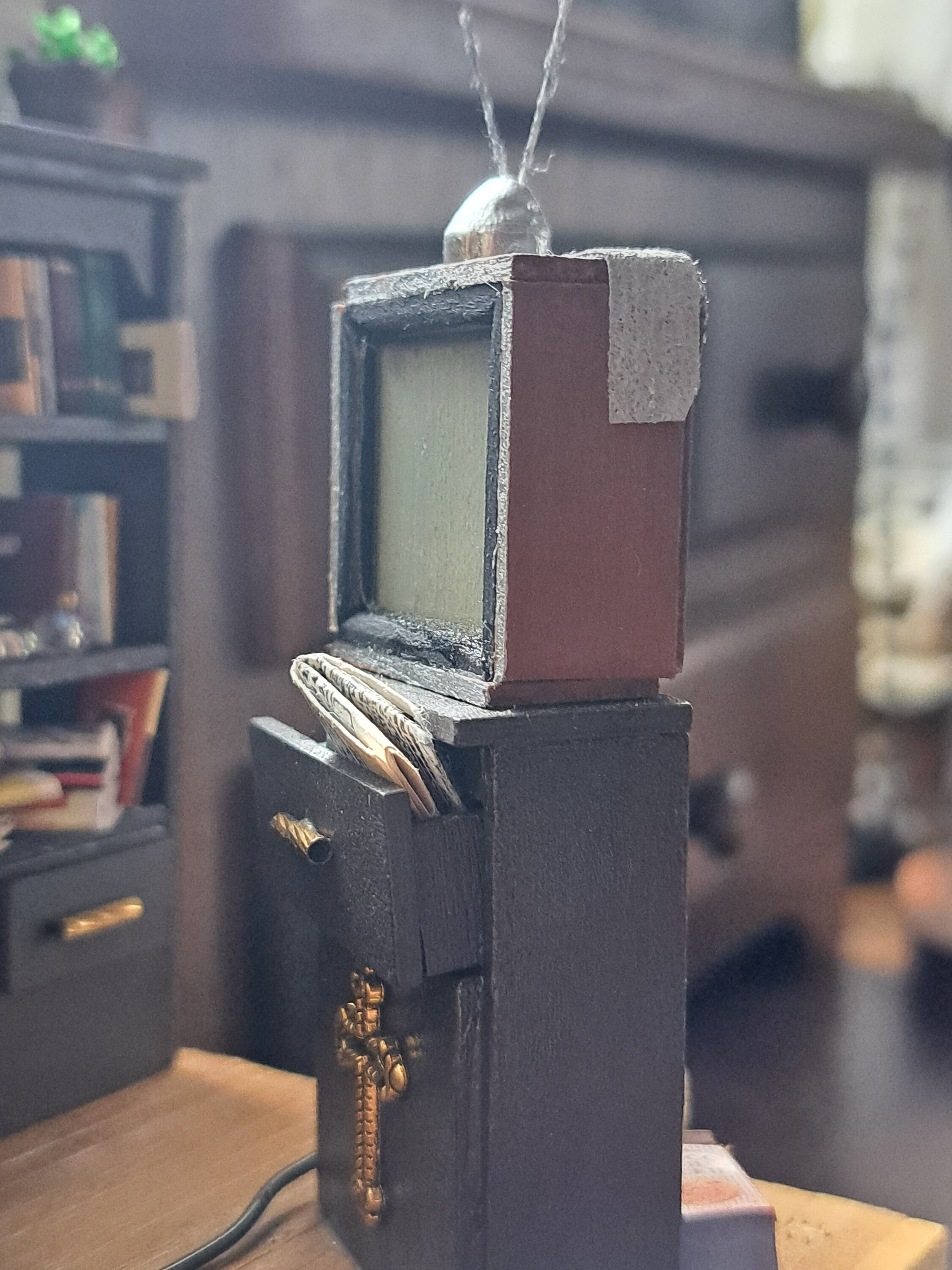 Original Miniature. marie, Diorama, Horror Diorama, Gothic House ...