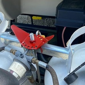 GR Innovations | RV Dual Propane Lock | Propane Tank Locking Device ...