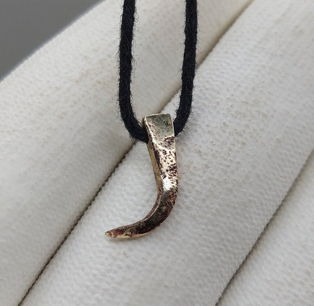 Small Viking Claw Amulet / Viking Artifacts / Viking Beast / Medieval ...
