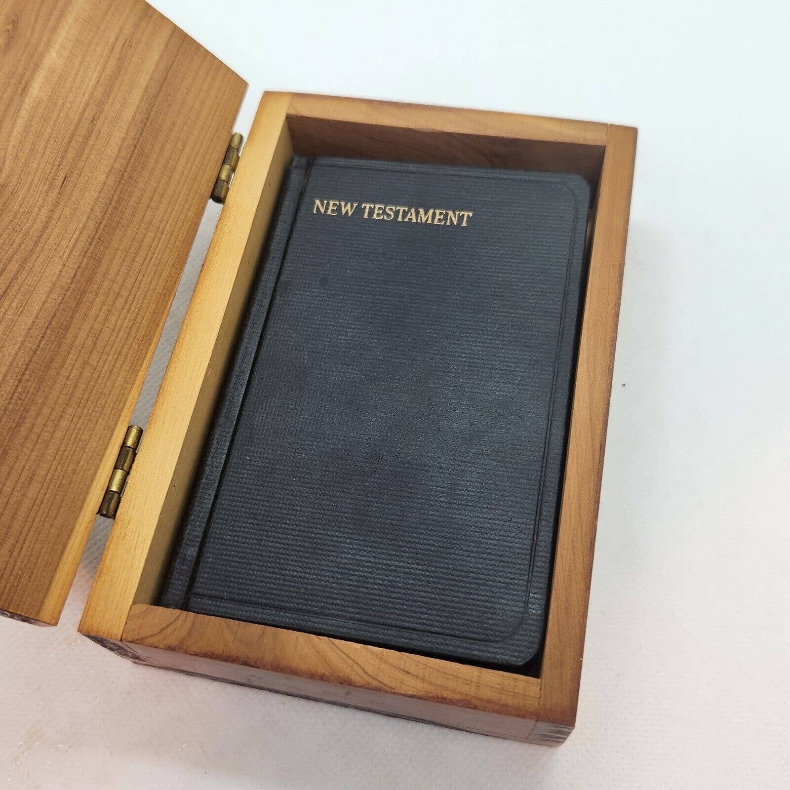 Vintage Hinged Cedar Box With Small New Testament Signed Bible Inside ...